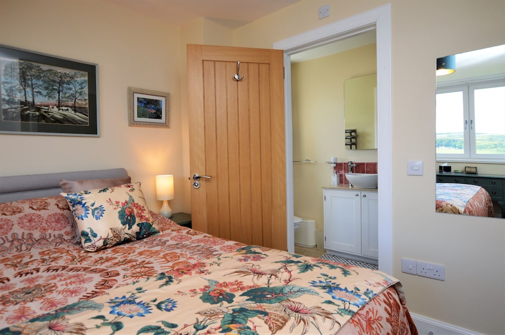 The Neuk - Luxury Waterfront, Breathtaking Sea Views - Tarbert