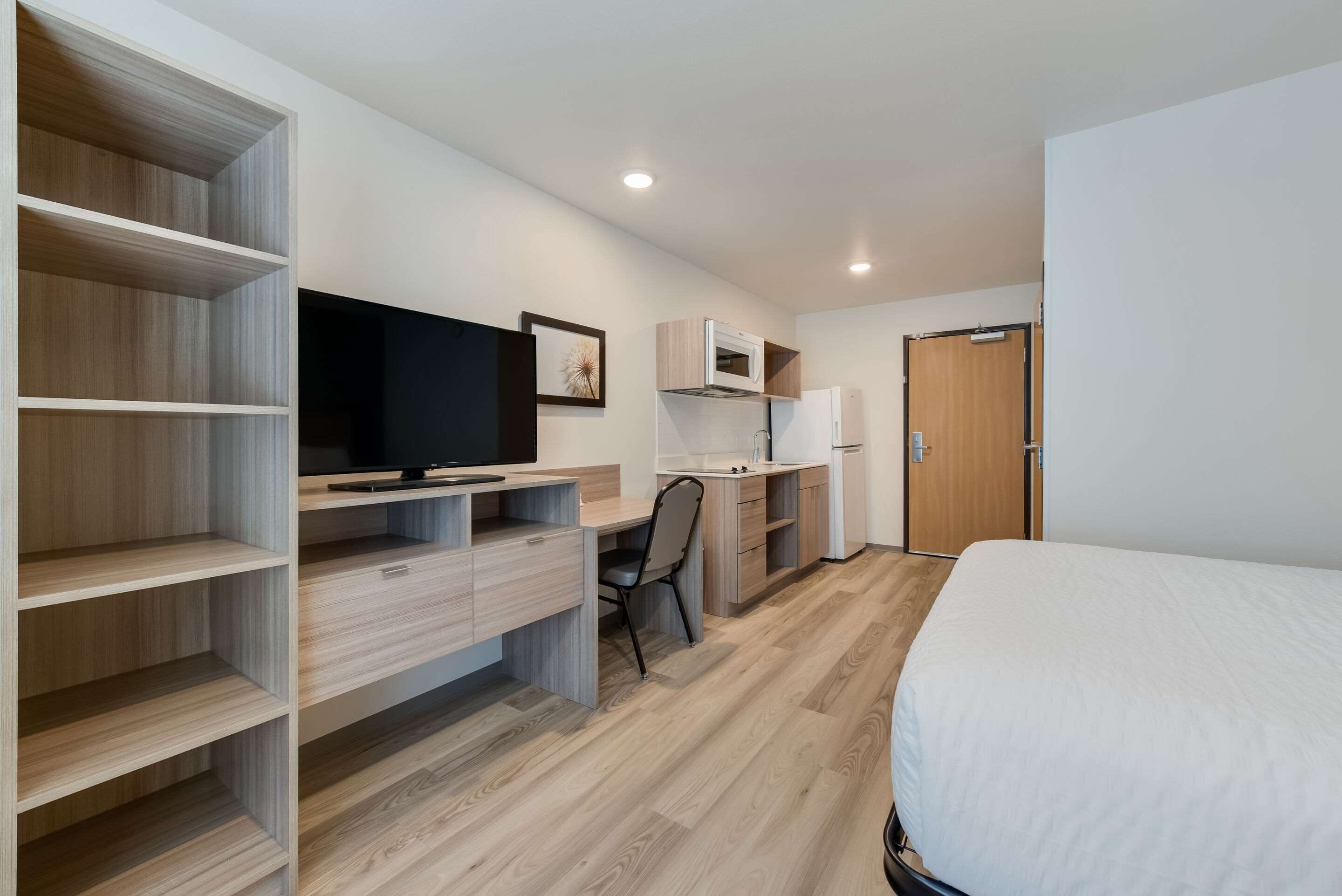 Quarto Standard, 1 cama queen-size, não fumadores | Com mobília individualizada, cortinas/cortinados opacos, Wi-fi grátis 