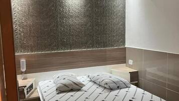 Quarto conforto | Wi-Fi de cortesia, roupa de cama