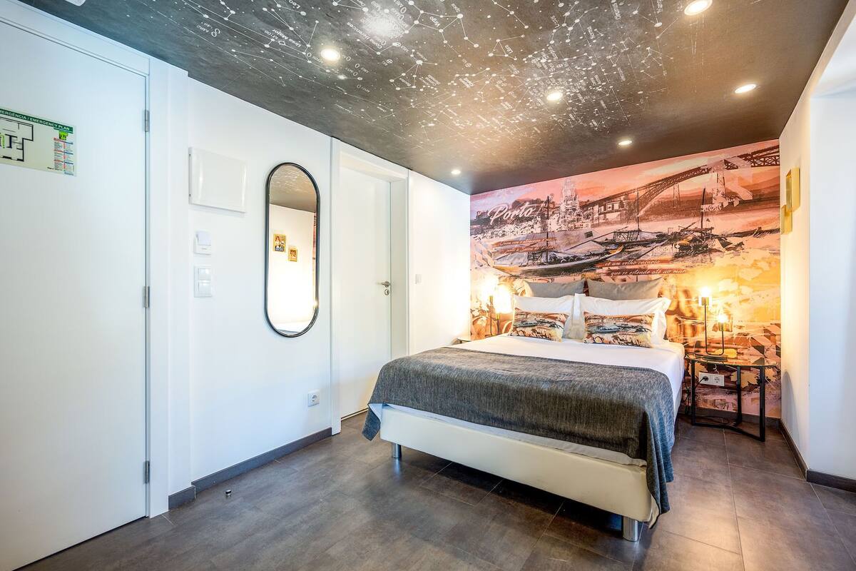 Quarto família | Cofres nos quartos, Wi-Fi de cortesia, roupa de cama
