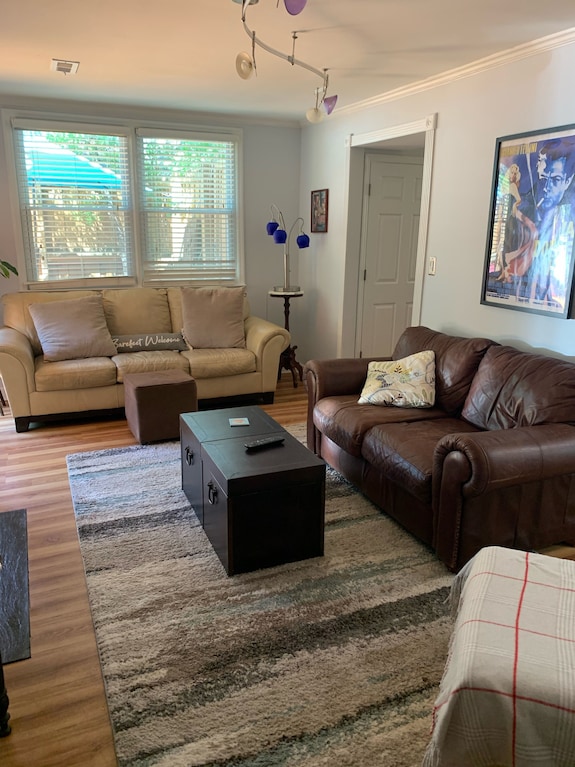 3 Bedroom Home W Hot Tub Close To Beach, Close To Uncw - Wilmington, NC