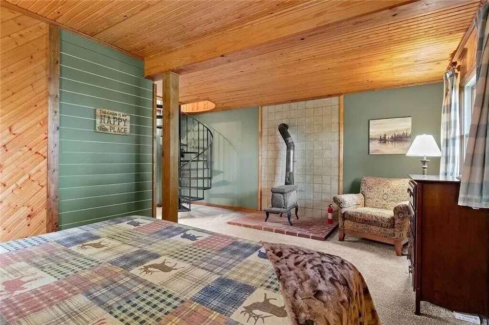 Eagle Crest Cabin, White River View With Hottub - Eureka Springs, AR