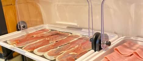 Pequeno-almoço tipo buffet diário incluído