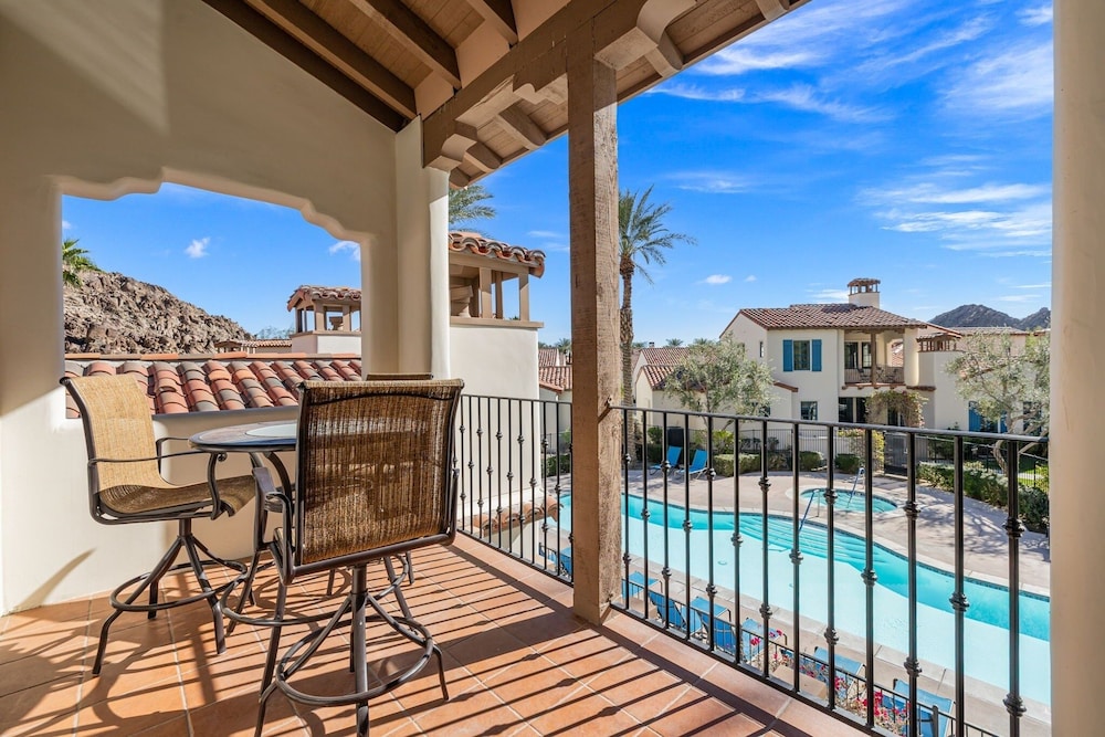 Luxurious 2 Story Townhome - Newly Remodeled! 3 Bedroom Condo By Redawning - Indian Wells, CA