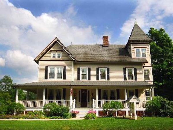 Raritan Inn - Pocono Mountains, PA