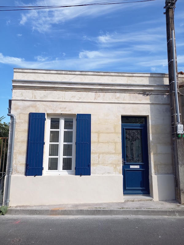 Joli Et Coquet T2 Neuf De 30m2, Près Des Services, Du Centre Ville Et De La Cure - Rochefort, France