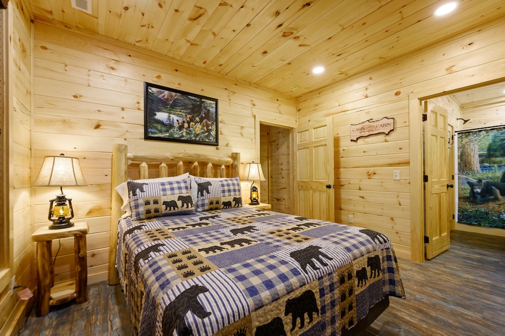 Luxury Brand New Pool Cabin Near Pigeon Forge Dt/dollywood - Pigeon Forge, TN