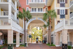 Apartamento em Condomínio Fechado, várias camas (Westwinds 4718 ) | Exterior