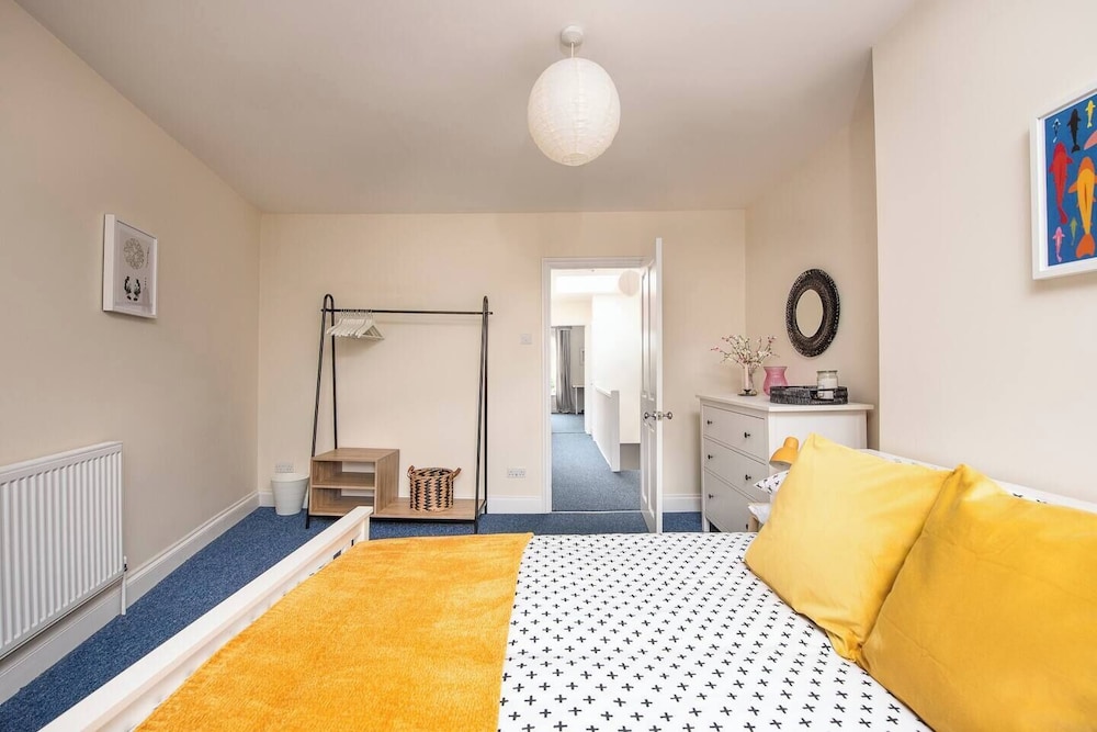 Awesome 1 Bed In Central Southsea - Southsea