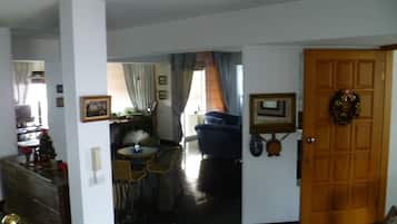 Dormitório Partilhado, 1 quarto, varanda | Sala