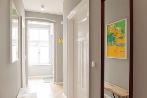 Apartamento, 1 quarto, varanda (1) | Área de estar | TV de tela plana 48 polegadas com canais a cabo, TV