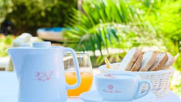 Café da manhã (EUR 10 por pessoa)