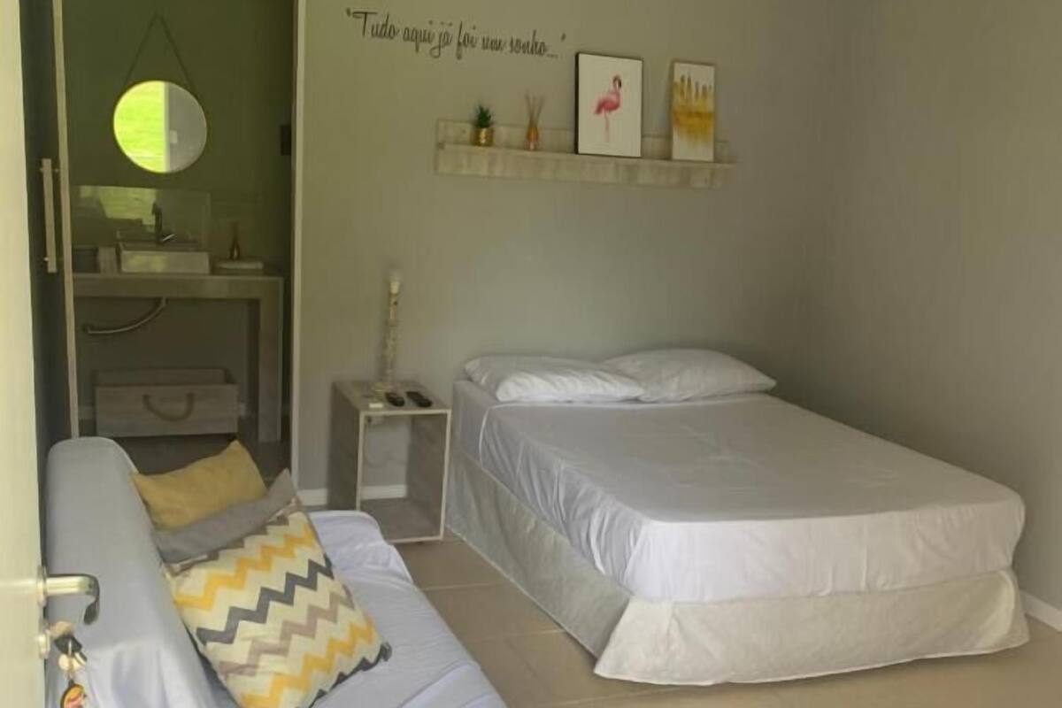 Quarto Deluxe | Minibar, cofre no quarto, secretária 