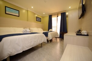 Minibar, cofre no quarto 