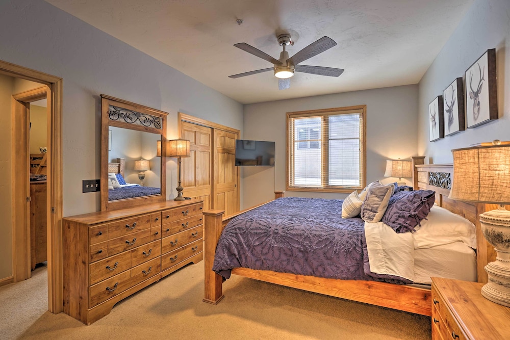 Mountainside Grand Lake Condo W/ Patio! - Grand Lake, CO