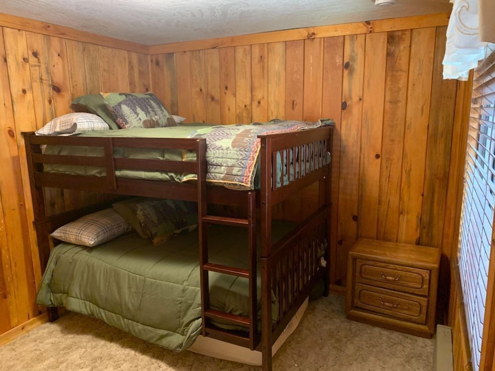 Wahsab Lodge In The Pines - Greer, AZ