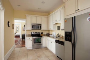 Casa, 4 quartos | Cozinha privada