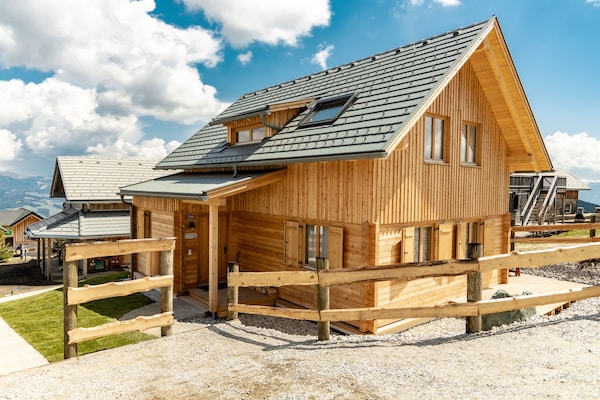 New 1a Chalet With Top Sauna Next To Hikes\/ski Slopes - Austria