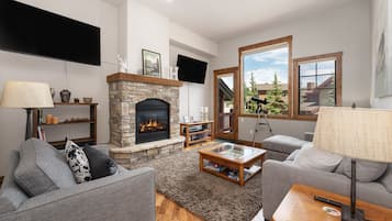 Casa de Férias, 3 quartos | Sala de estar | Smart TV