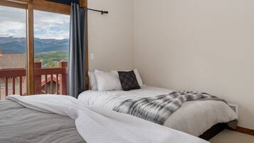 Casa de Férias, 3 quartos | 3 quartos, secretária adequada para computadores portáteis