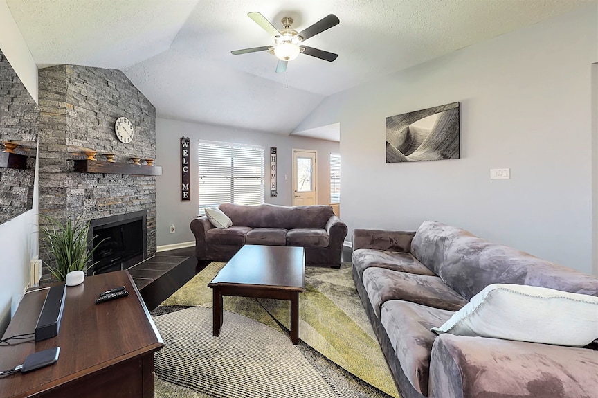 Cozy Pearland Getaway Home! Large Backyard W/patio! 5 Star Reviews. - パーランド, TX