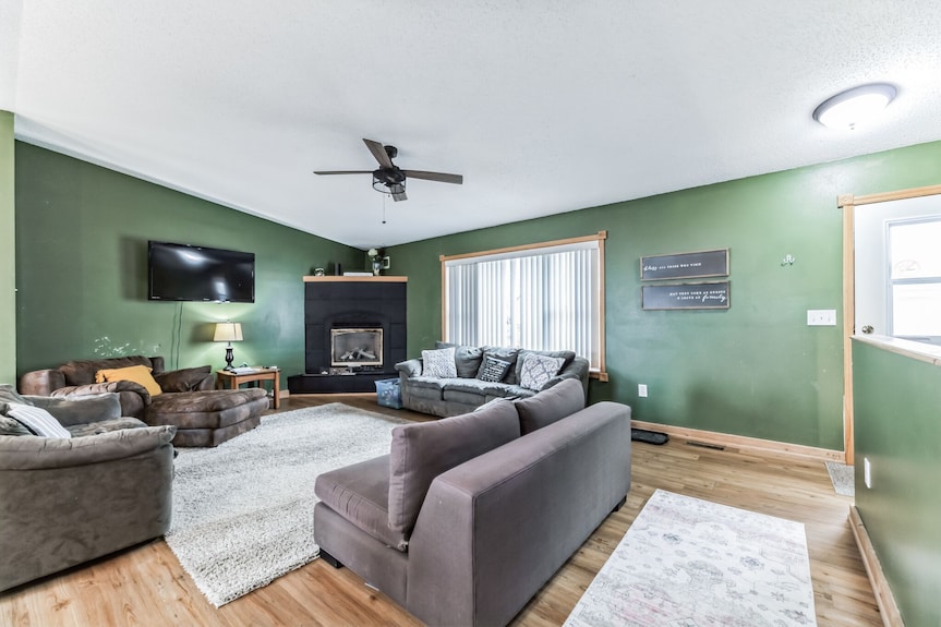 Cozy Family Cabin With Beautiful Beach And Plenty Of Areas To Relax - Minnesota