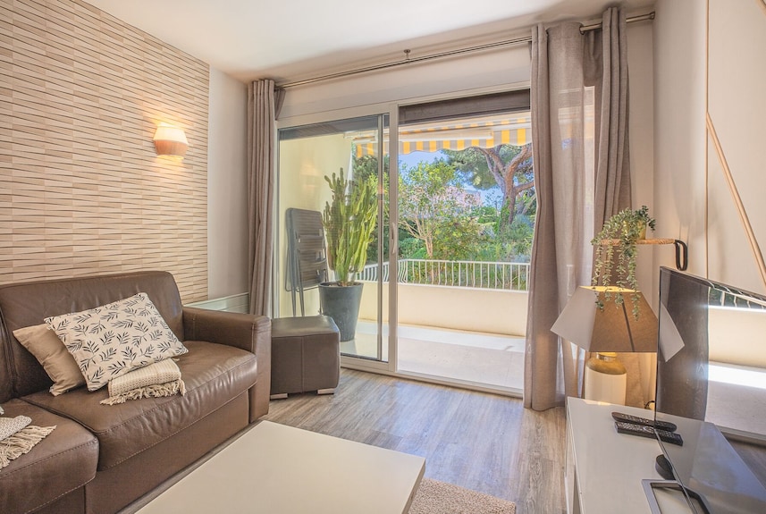 Ma Bulle De Cassis By Winkyhouse - Aubagne