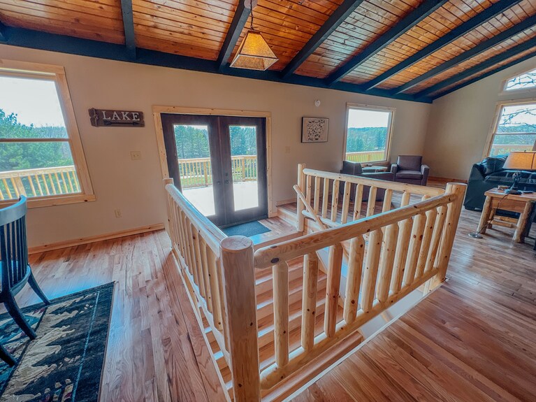 Hocking Hills Lodge 2 Hot Tubs Fireplace Sleeps 12 Pet-friendly - Ohio