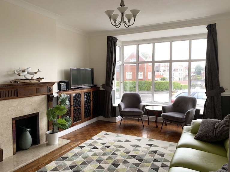 Lovely Seaside Chalet With Just A 2 Minute Walk To The Beach! - Corfe Castle