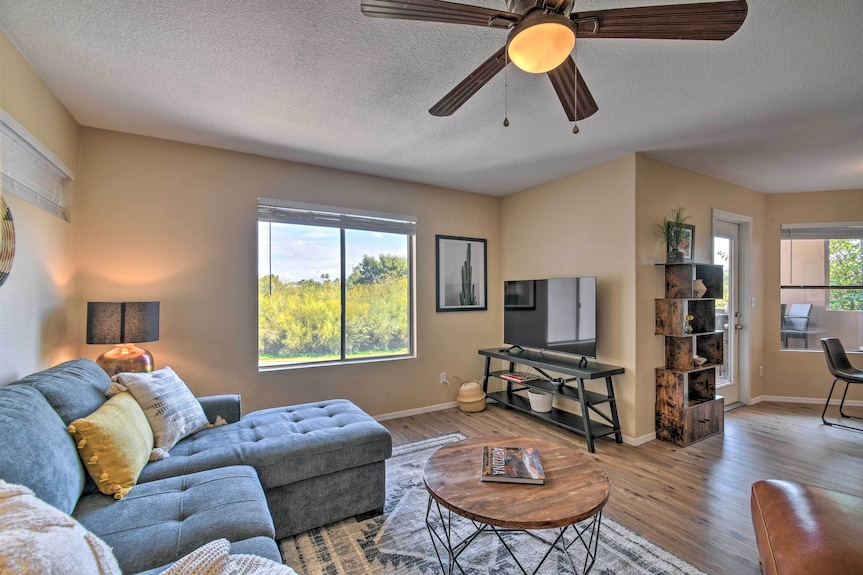 Pool, Golf Views! Dog-friendly Scottsdale Condo - Phoenix, AZ