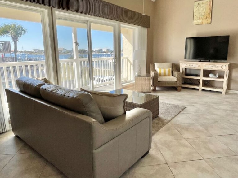 Sand Dollar W208 Quiet Beach Getaway! Lowest Rates Of The Season! - Pensacola Beach, FL