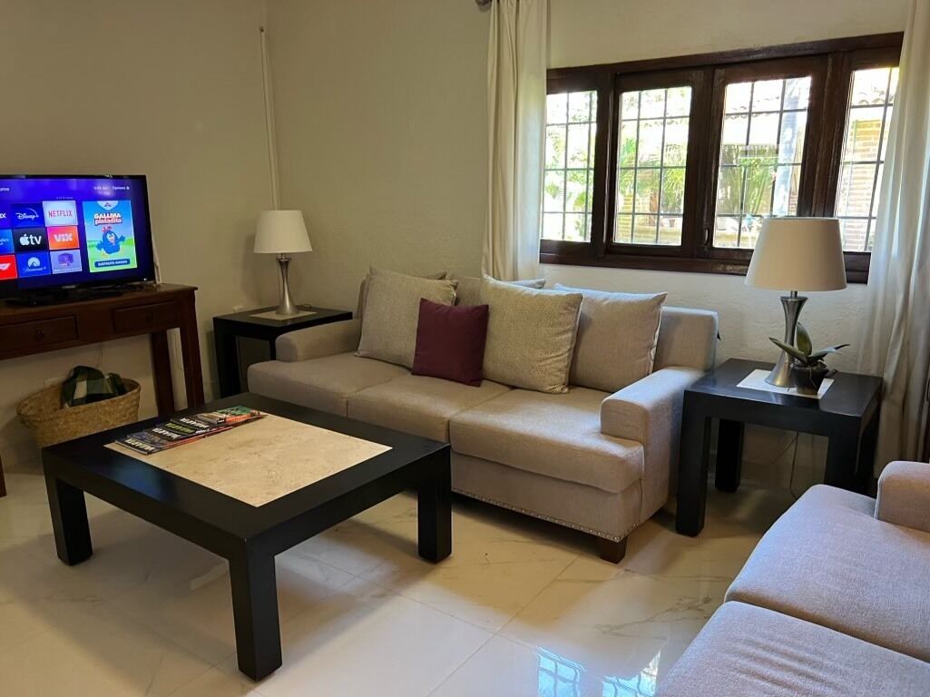 Large, Private/gated Home In Golden Zone. Pool, Big Yard & 3 Blocks To Beach! - Bucerías