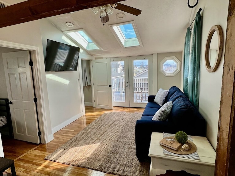 Beach Condo With A View! 3-bedroom With Balcony Porch! - Hampton, NH