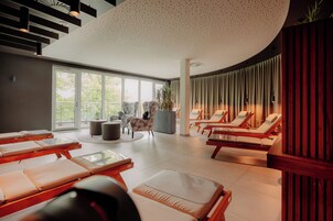 Sauna a vapor, tratamentos corporais, massagens desportivas