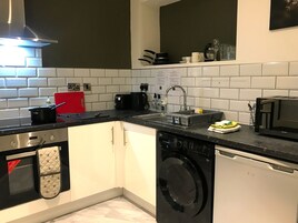 Apartamento Comfort, casa de banho anexa | Cozinha partilhada