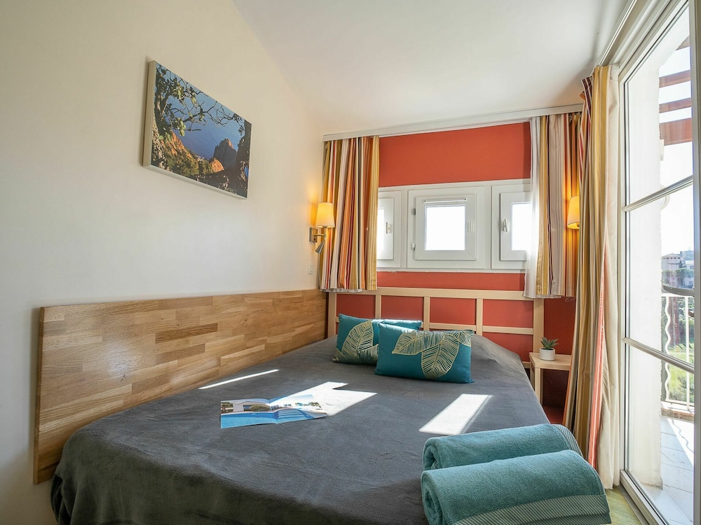 Beautiful Apartment For 4 People With Pool, Wifi, Tv, Terrace And Parking - Cap Estérel
