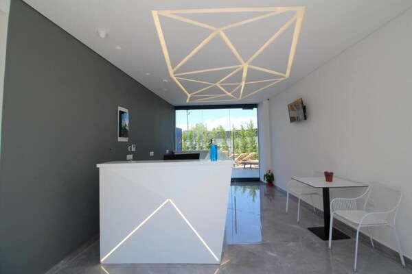 Blue Eye Hotel - Ksamil