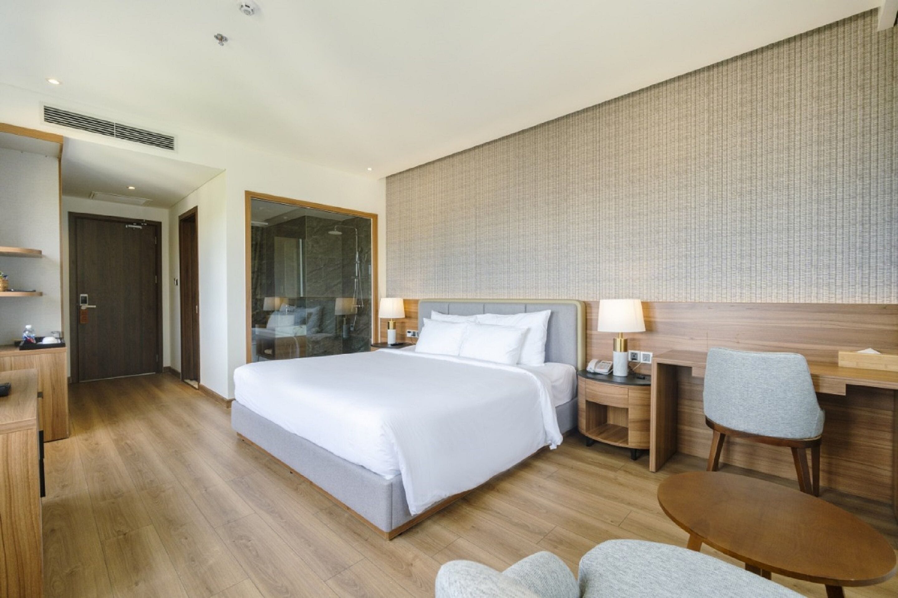 Quarto Duplo Deluxe, vista para o mar | Roupa de alta qualidade, minibar, com decoração personalizada 