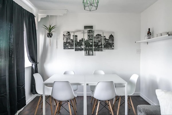5 Min Walk To The Falls Canada 20 Guest Unit!! Modern, - ナイアガラ・フォールズ