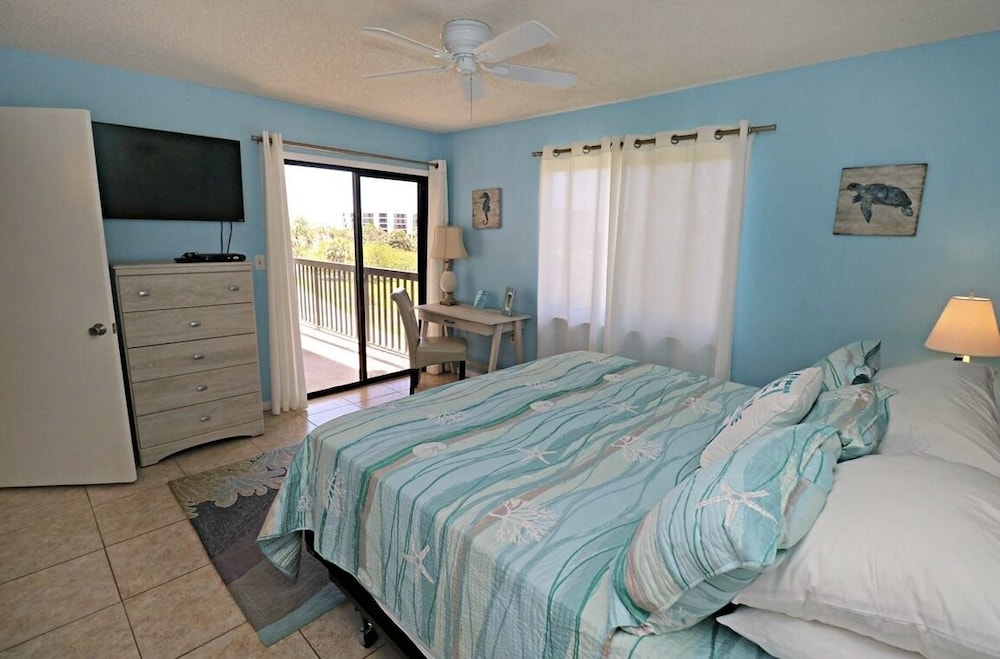 Peaceful Resort At The Heart Of St.augustine Beach - Crescent Beach, FL
