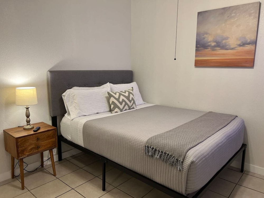 201, Ocean Side, Patio, Laundry, Desk - South Padre Island