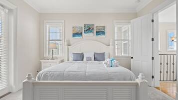 Casa, várias camas, varanda, vista para o jardim (156 Palmeira Way) | 4 quartos, Wi-fi grátis, roupa de cama fornecida