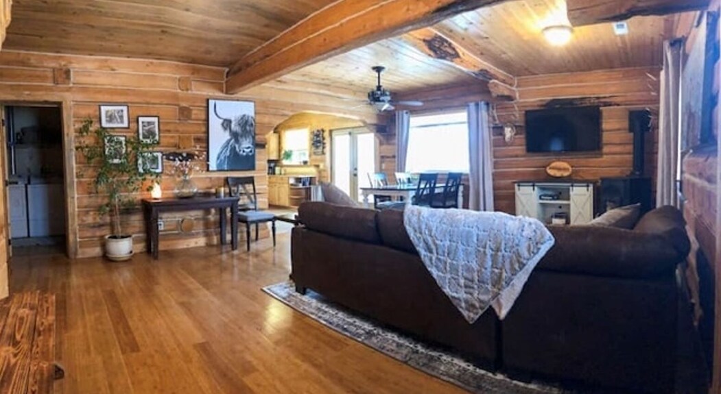 View The Mountains From The Hot Tub - Seeley Lake, MT