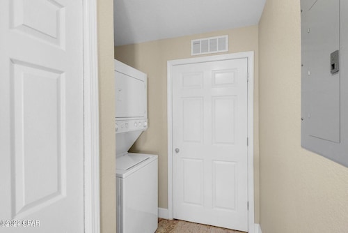 "Beach Blessing" #2501-sleeps 10-ocean View - Panama City Beach, FL