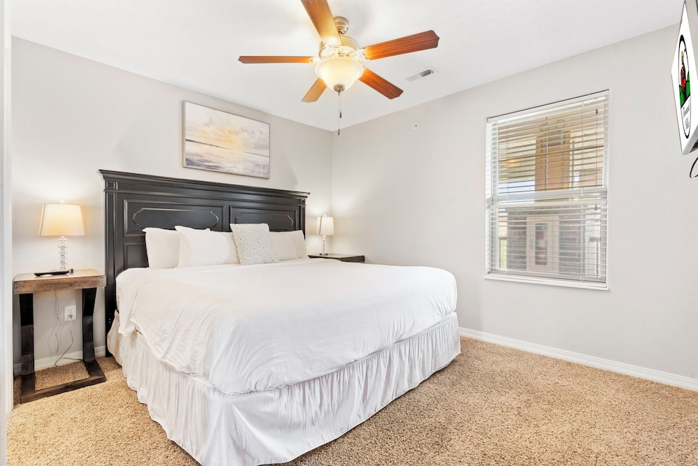 Spectacular Lake View Family Friendly Condo - The Majestic At Table Rock - Branson, MO