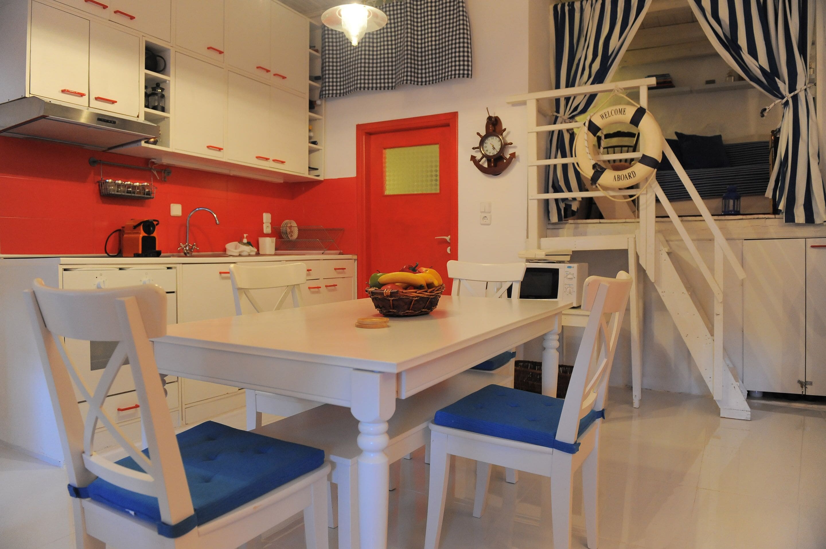 Dúplex Tradicional, 1 quarto | Cozinha privada | Um frigorífico/congelador grande, um micro-ondas, um forno 