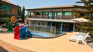 Piscina exterior
