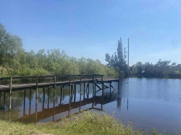 Beautiful Campground Area Perfect For Rv Parking, Water View, And Great Location - Fort Myers