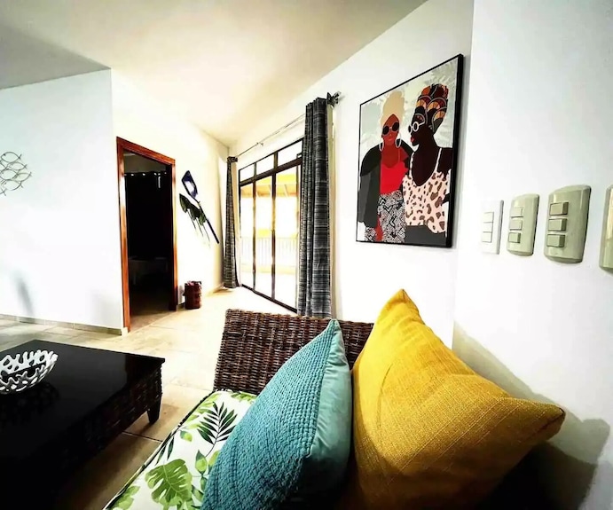 Fabulous 2 Bedroom Beach Apt With A King Size Bed. - Caribbean