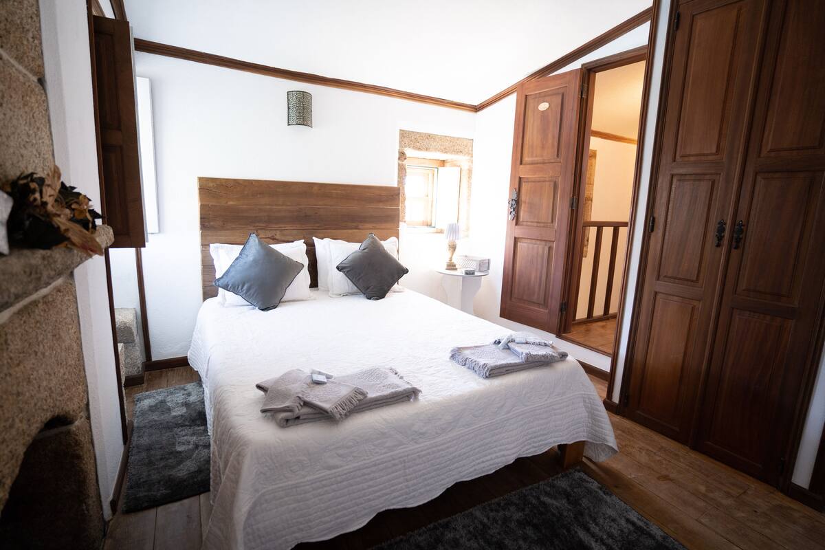 Quarto casal tradicional | Wi-Fi de cortesia, individualmente mobiliados